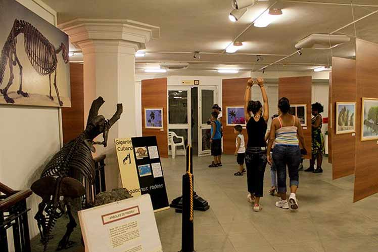 French and Cuban History Museums Sign Agreement - Radio Reloj, emisora ...