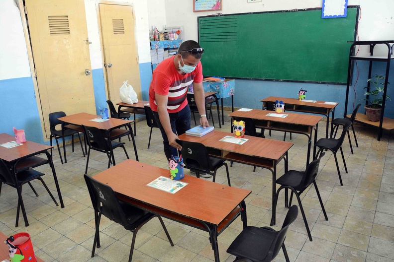 Preparan condiciones para el reinicio del curso escolar en Cuba - Radio Reloj, emisora cubana de ...
