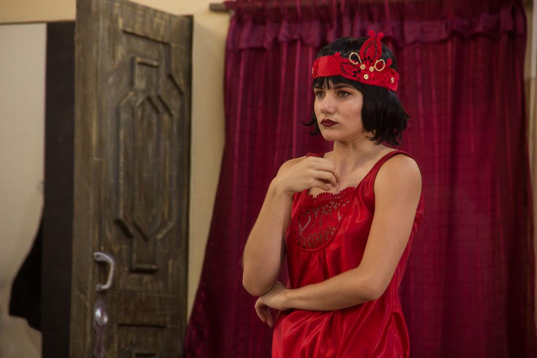 Geyla Neira: Una actriz muy joven con unas alas enormes (Fotos) - Radio ...