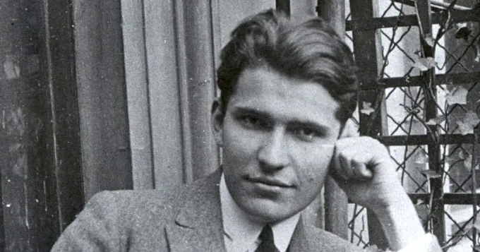 Nace el químico austriaco Erwin Chargaff - Radio Reloj, emisora cubana ...