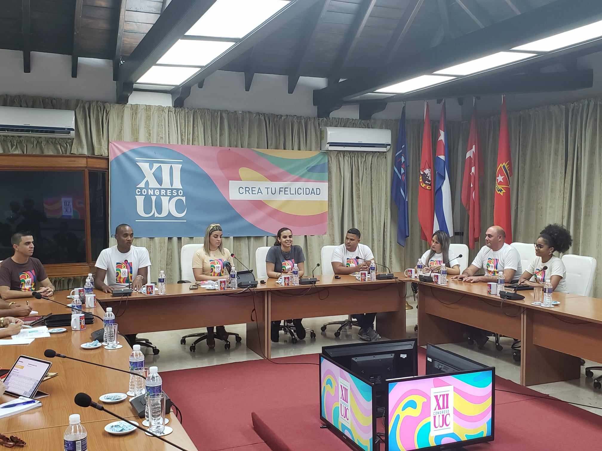 Marcha a buen ritmo Congreso de la UJC (Fotos) - Radio Reloj, emisora ...