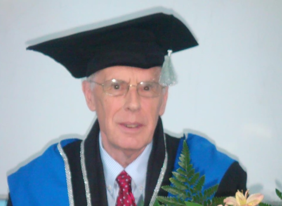 Nace el científico de la computación John E. Hopcroft - Radio Reloj ...