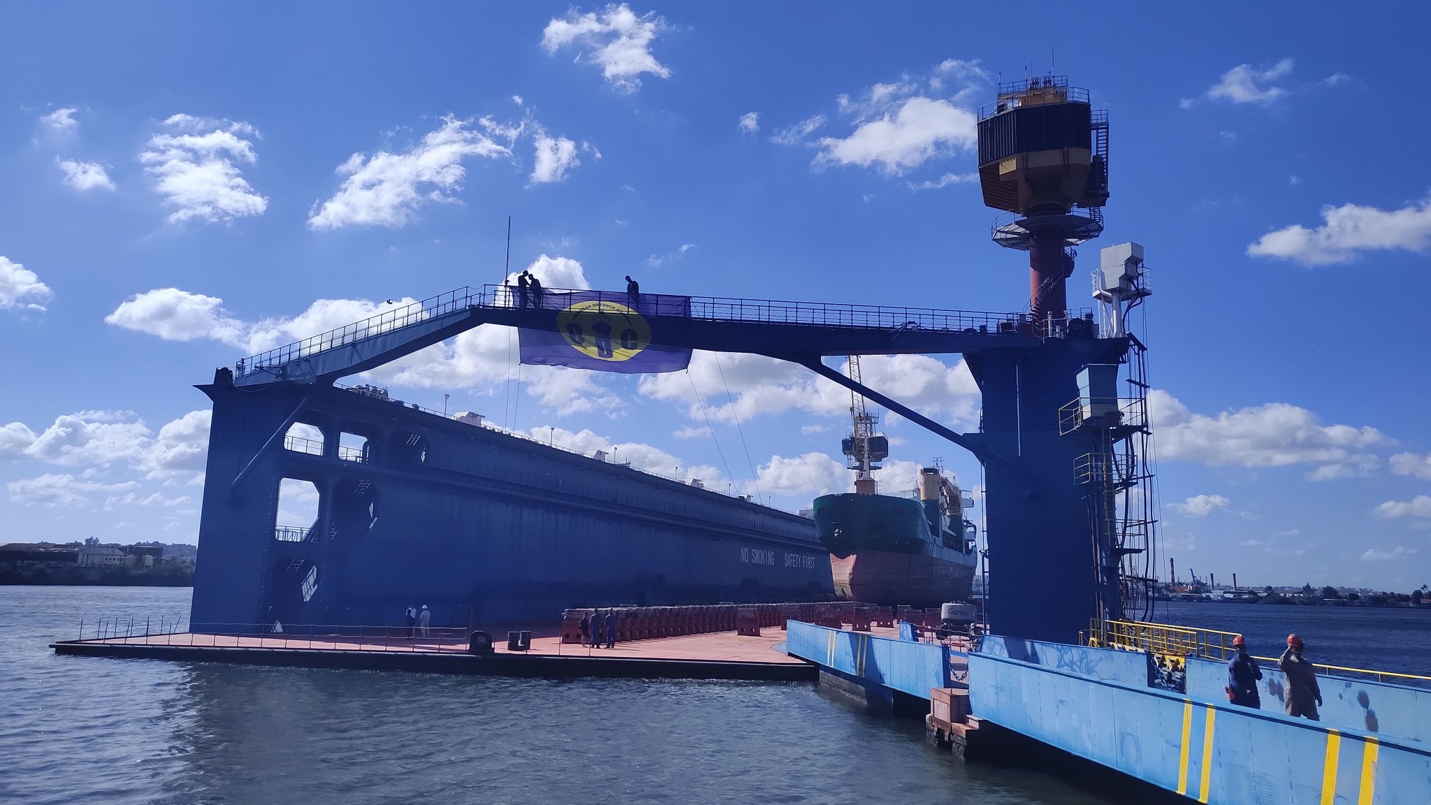Destaca Díaz-Canel funcionamiento de dique flotante en La Habana ...