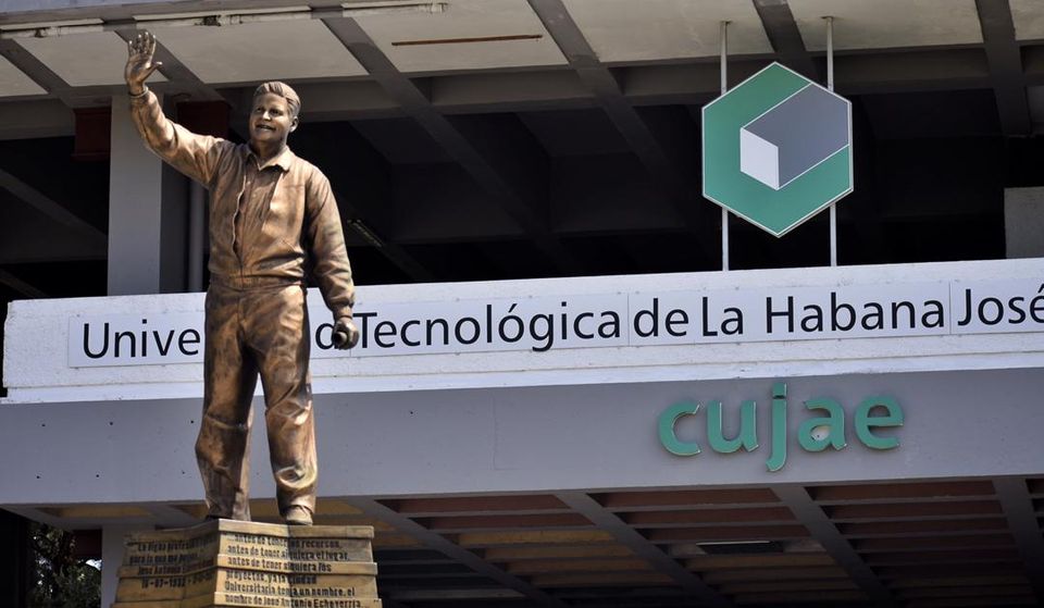 Listas universidades de Cuba para el nuevo curso - Radio Reloj, emisora ...