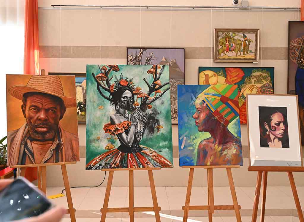 Exhibition of Cuban artists inaugurated in Crimea - Radio Reloj ...