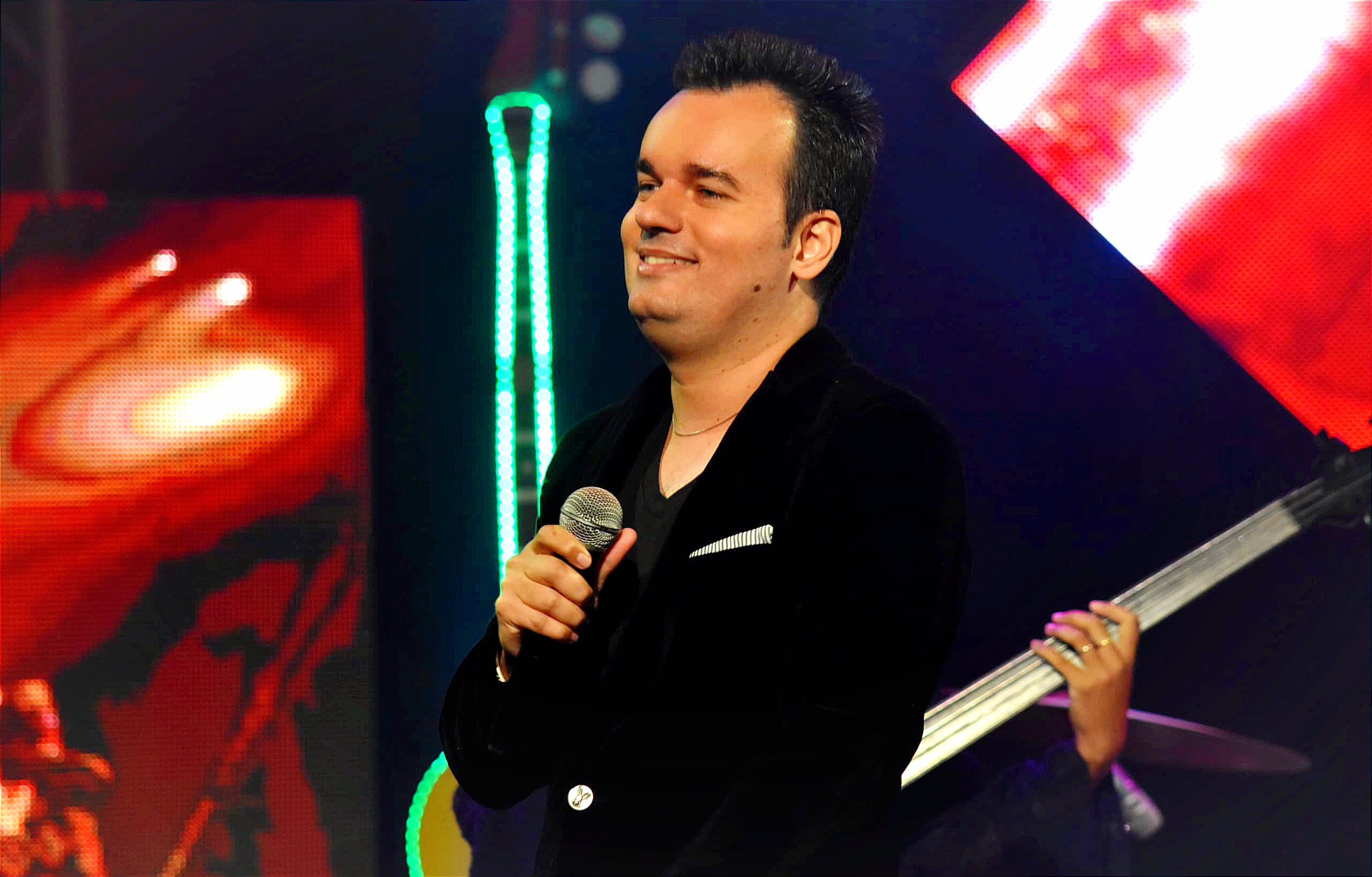 «Este Bolero» nuevo sencillo de Claudio Rodríguez - Radio Reloj ...