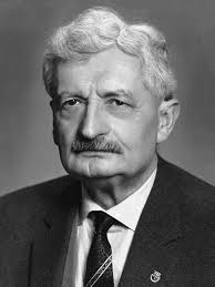 Muere el físico rumano-germano, Hermann Julius Oberth. - Radio Reloj ...